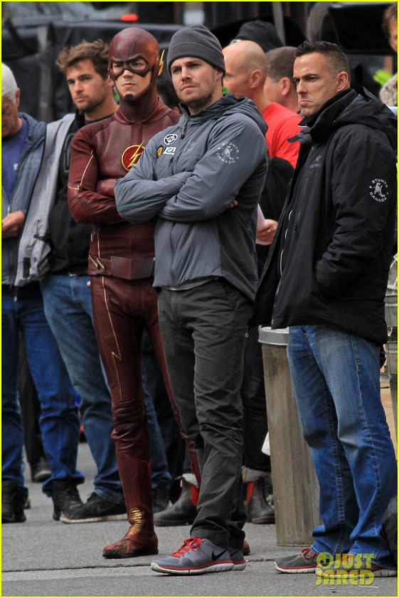 Primeras imágenes del crossover de Arrow y Flash