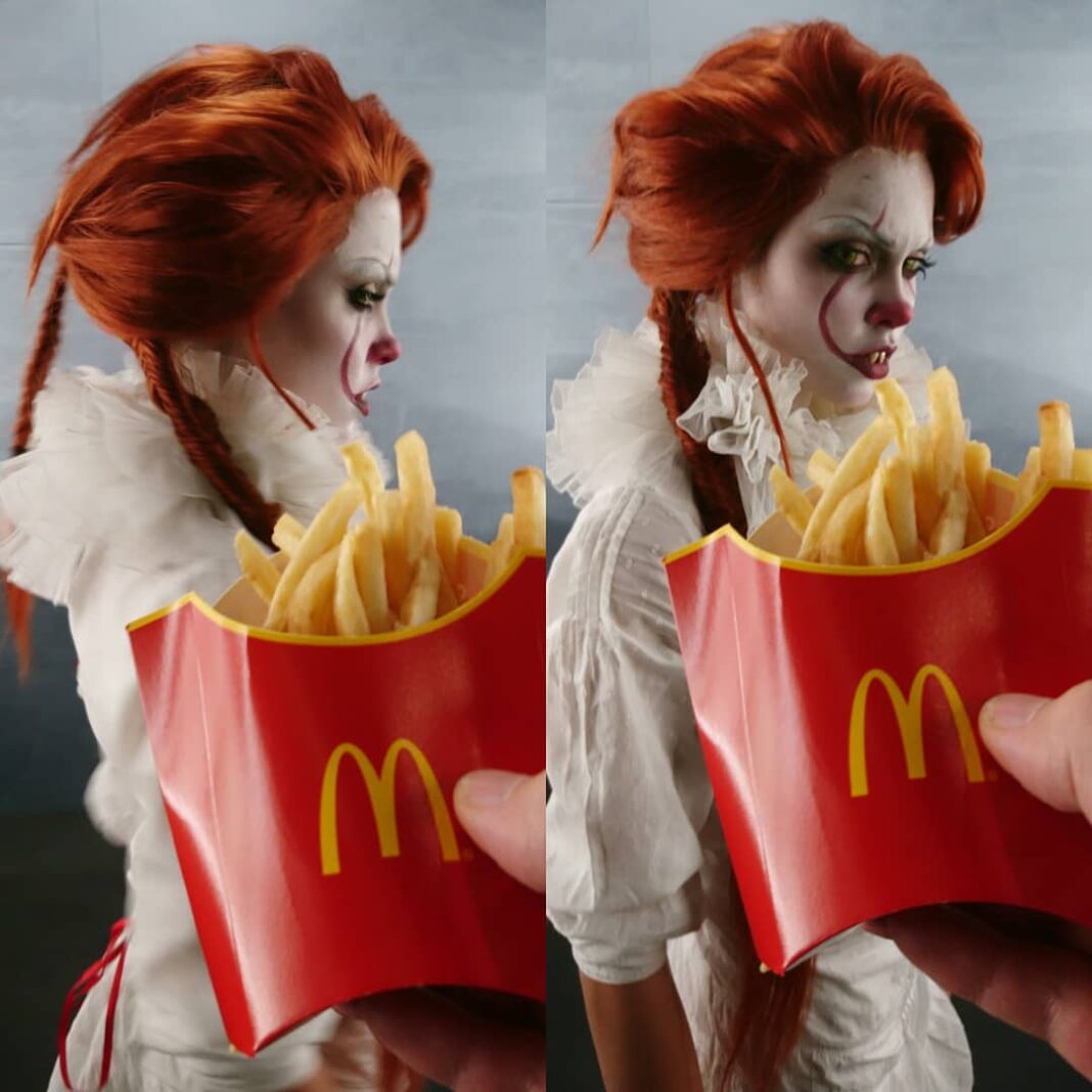 Este espectacular cosplay femenino de Pennywise os aseguró que no es ...