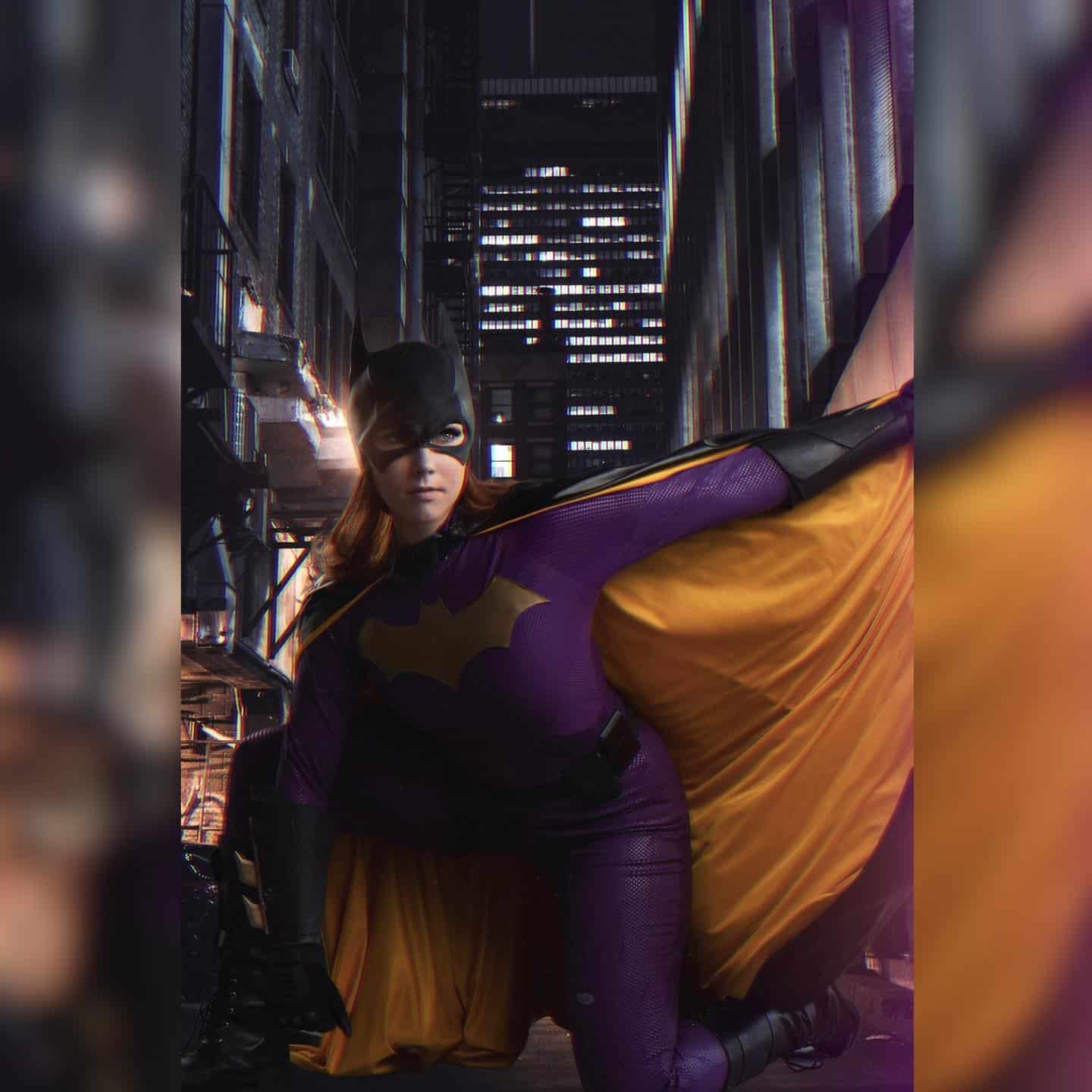Esto es un cosplay de Gotham Knights y Batgirl, y lo demás son ...