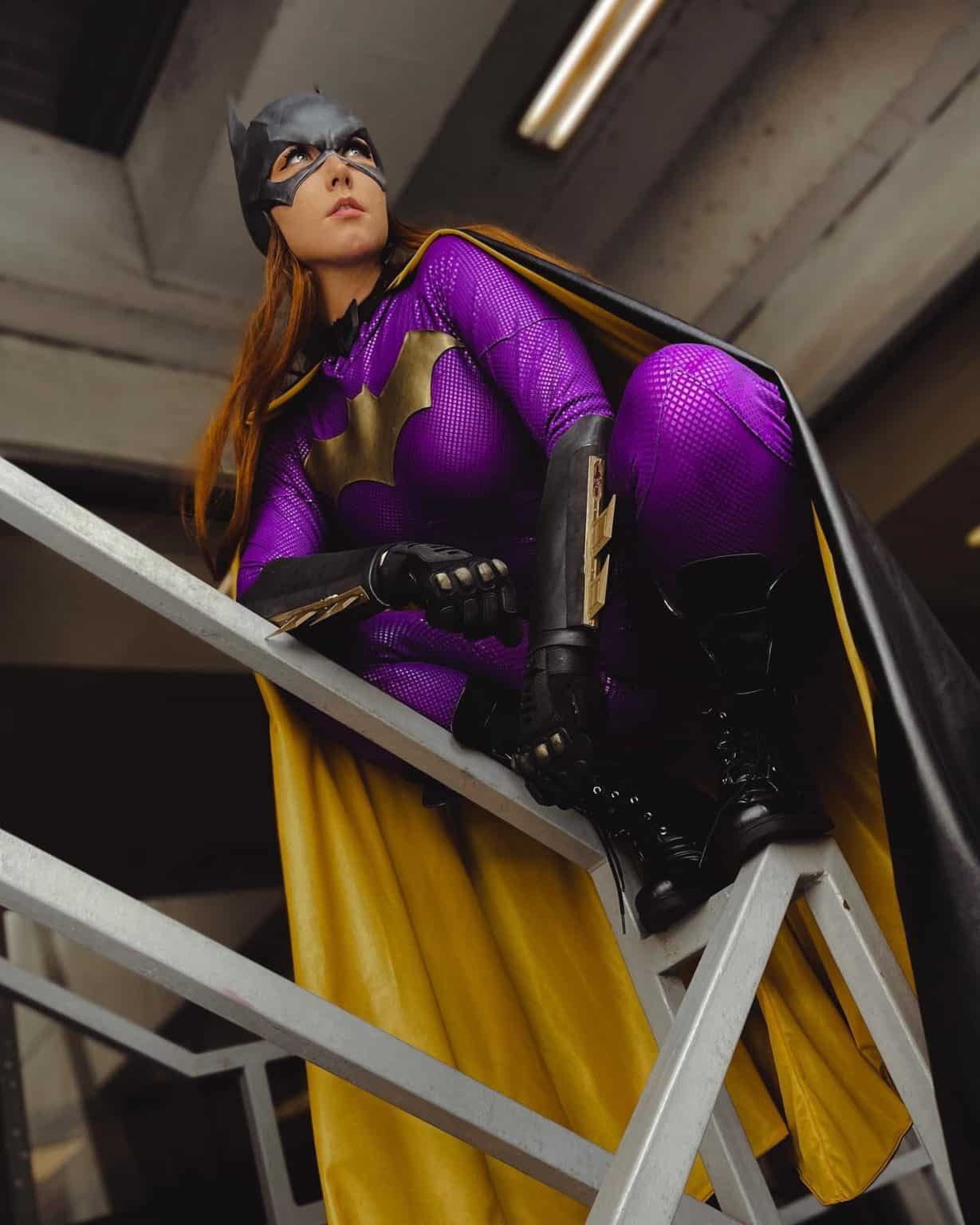 Esto es un cosplay de Gotham Knights y Batgirl, y lo demás son ...