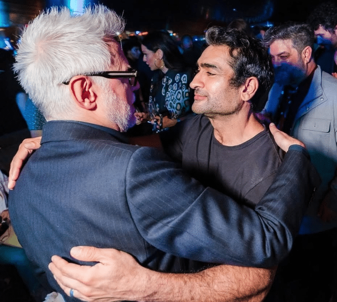 Kumail Nanjiani podría ser Booster Gold en el DCU